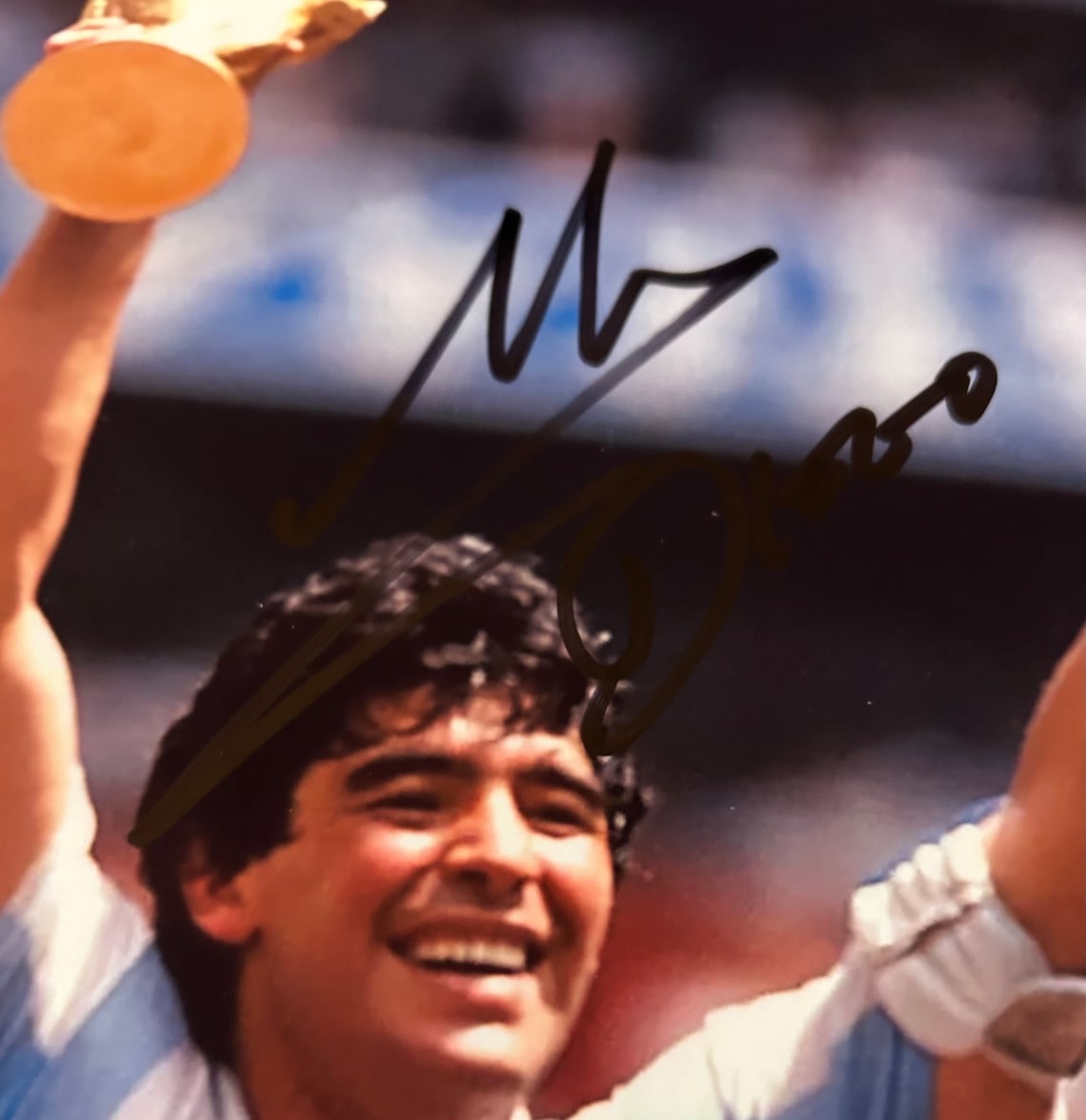 DIEGO MARADONA Autographed Argentina Soccer Photo With Certificate of ...