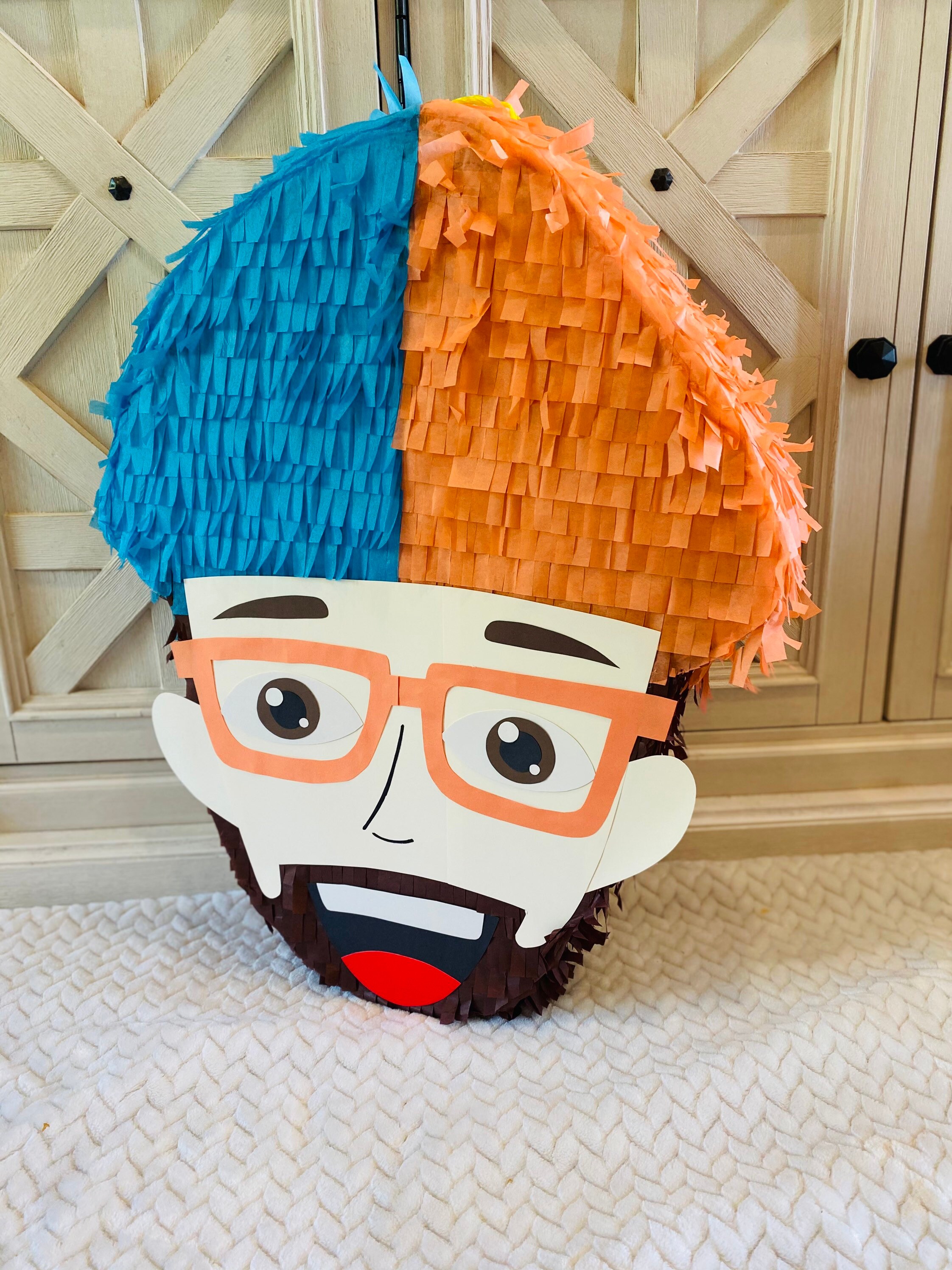 Blippi Pinata inspirado Blippi inspirado Piñata Party Supplies | Etsy