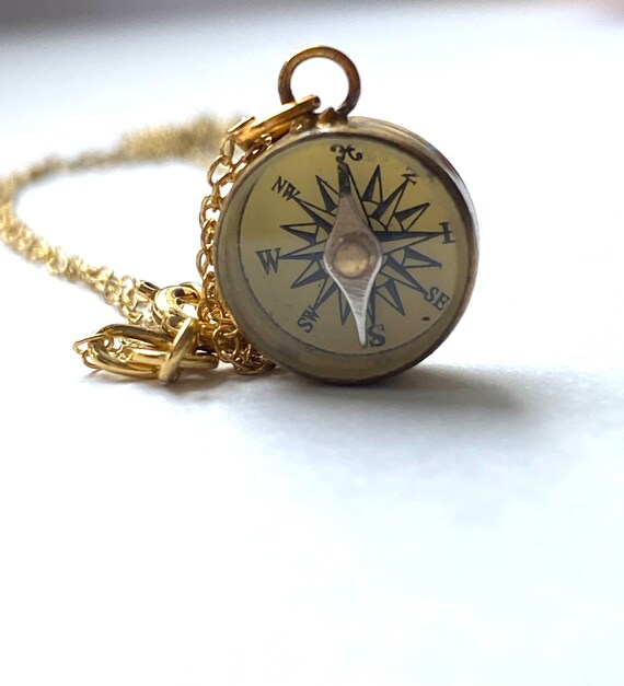 Working Compass Necklace/initial Necklace - Etsy
