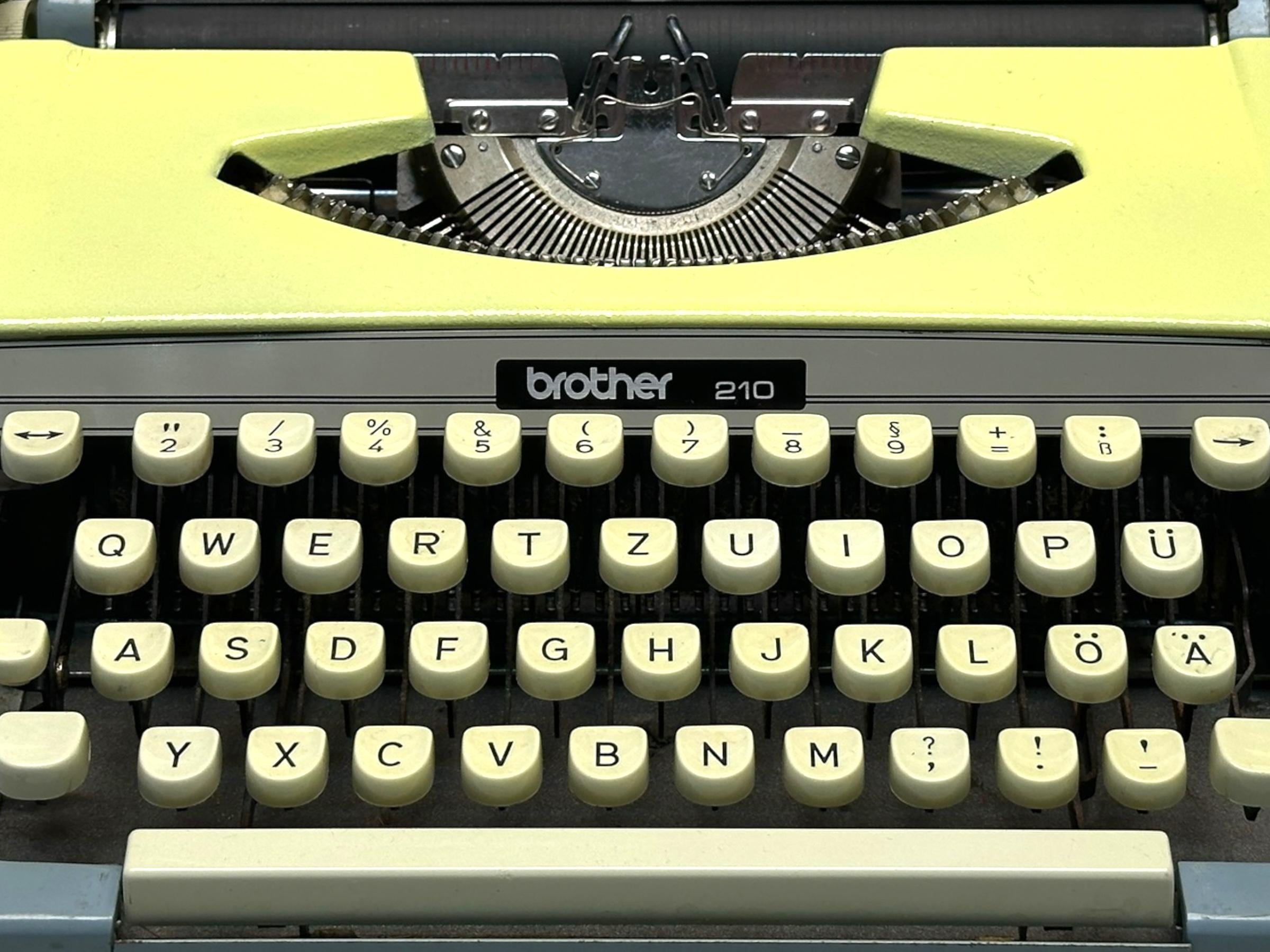 Vintage Brother Typewriter - Fully Functional Manual Typewriter, Retro ...