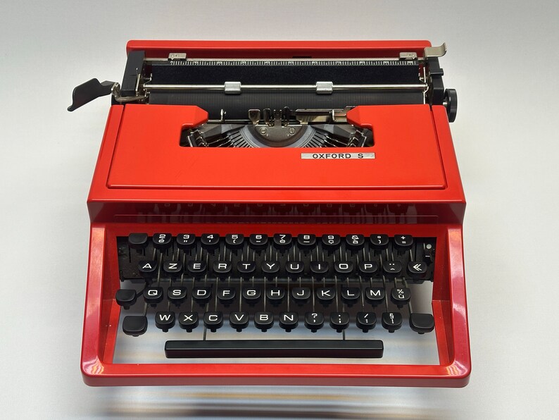 Oxford's Red Typewriter - 1960 Model - the Ultimate Gift for Writers ...