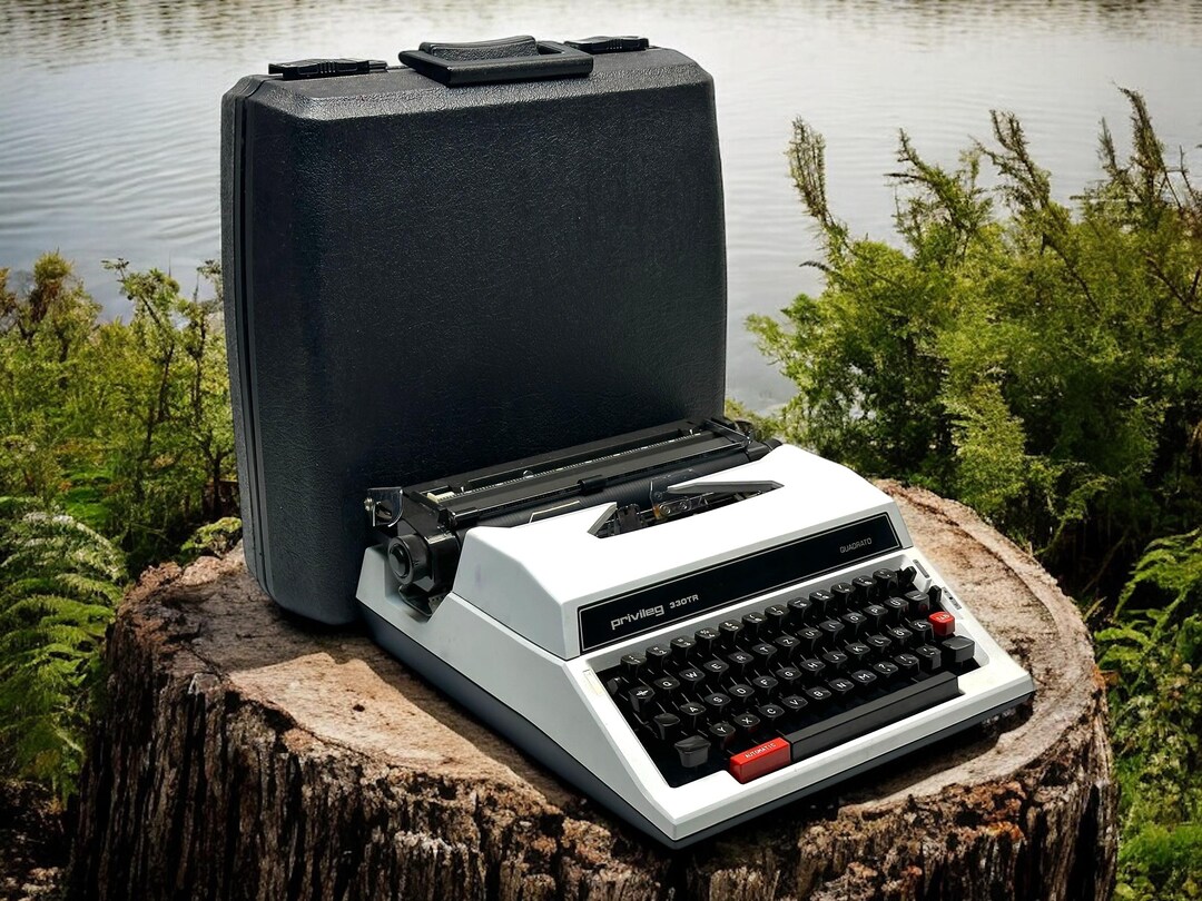 Privileg White Typewriter - Smooth Typing Experience, New Ribbon ...