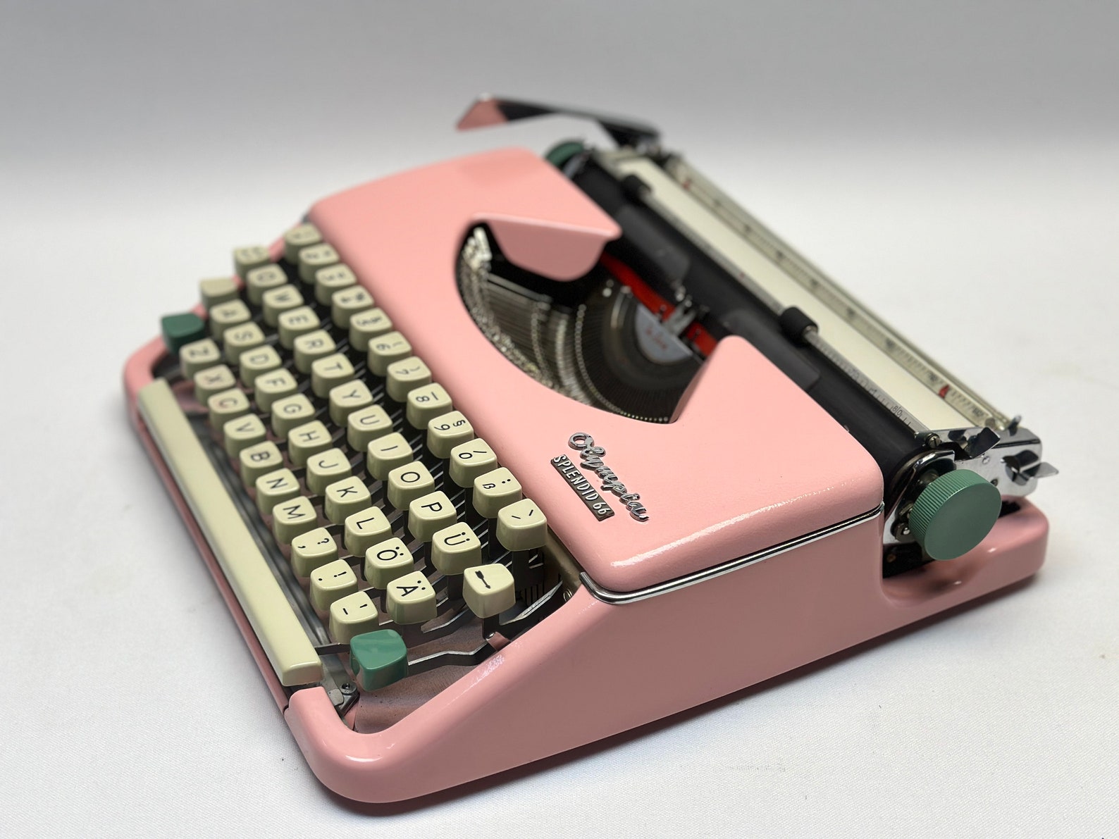 Elevate Your Writing Experience With the Olympia Splendid 33/66 ...