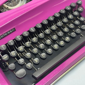 Rare Gem! Purple Adler Contessa Typewriter With Black Case & QWERTZ ...
