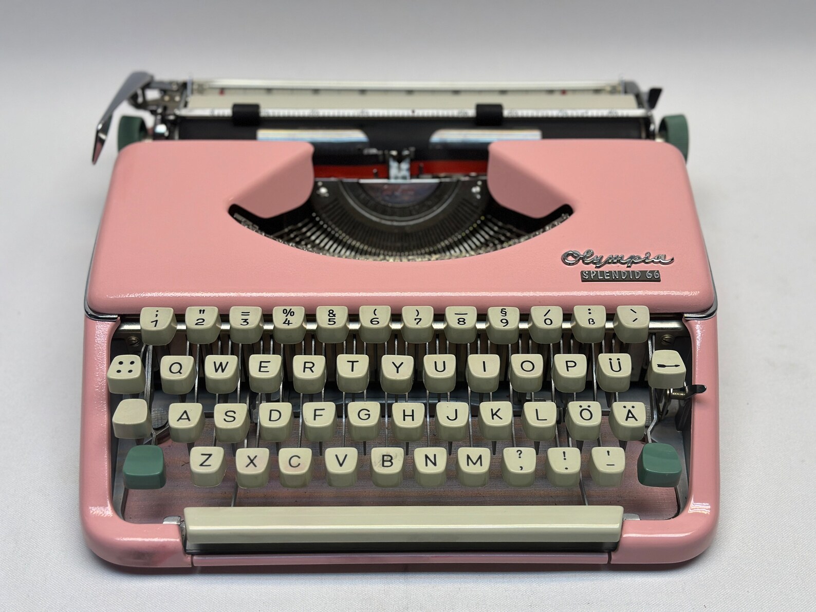 Elevate Your Writing Experience With the Olympia Splendid 33/66 ...