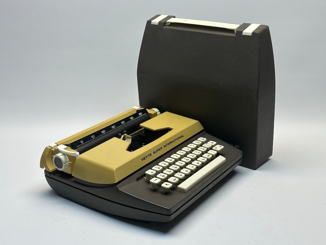 Best Gift! Petite Typewriter - the Perfect Gift for Your Little One's ...