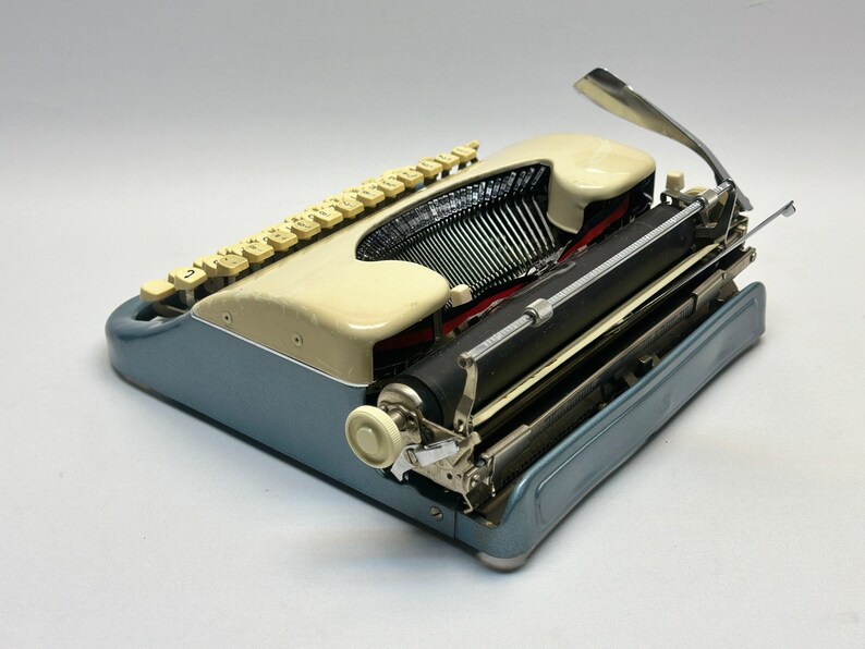 Timeless Beauty Blue Voss Typewriter Cream Keyboard, Leather Bag ...