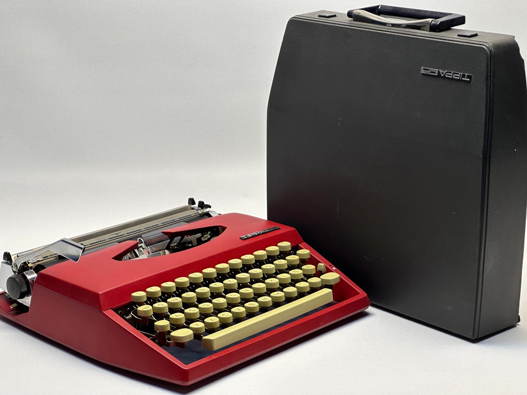Red Adler Tippa S Typewriter, QWERTZ, Cream Keys, Vintage German Manual ...
