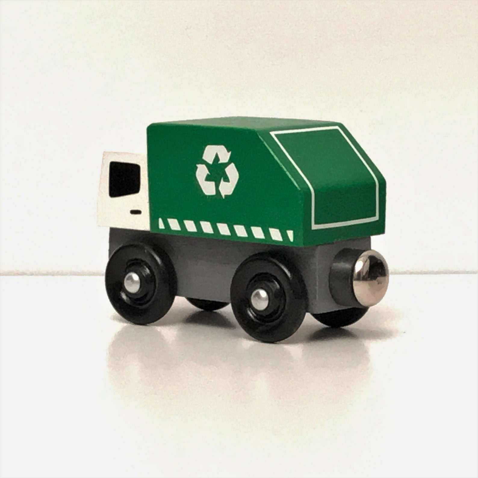 Wooden Toy Vehicle Garbage / Recycle Truck Magnetic for all | Etsy