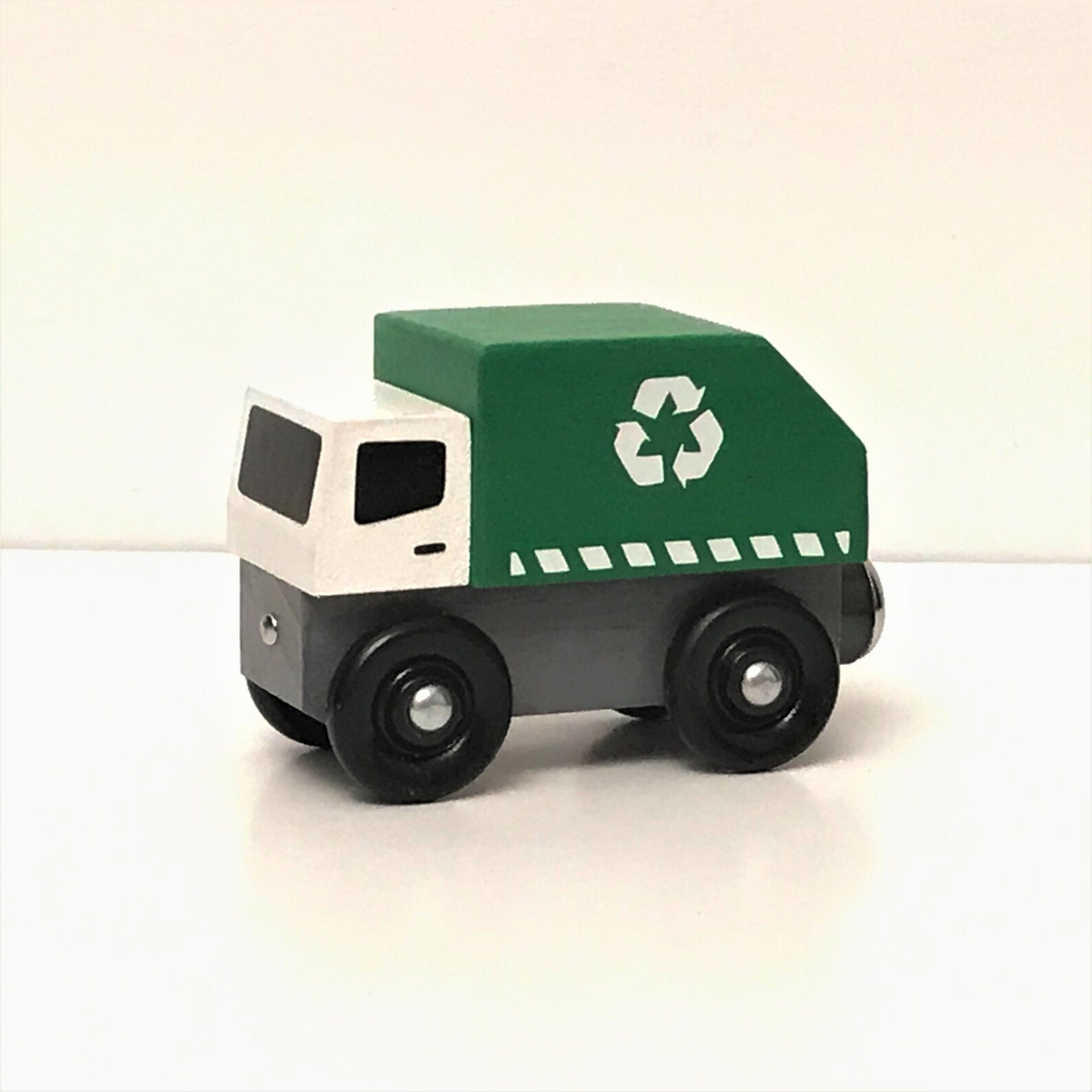 Wooden Toy Vehicle Garbage / Recycle Truck Magnetic for all | Etsy
