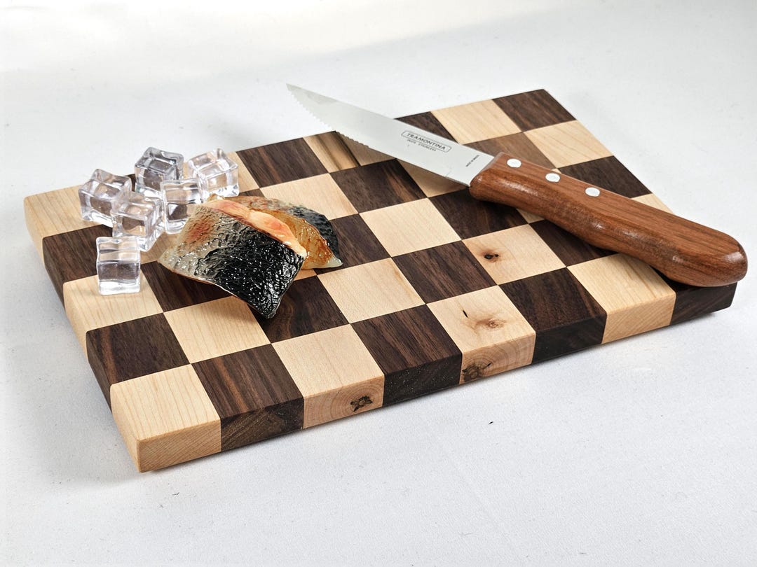 Handcrafted Wooden Checkered Cutting Board - Maple & Walnut - Kitchen ...