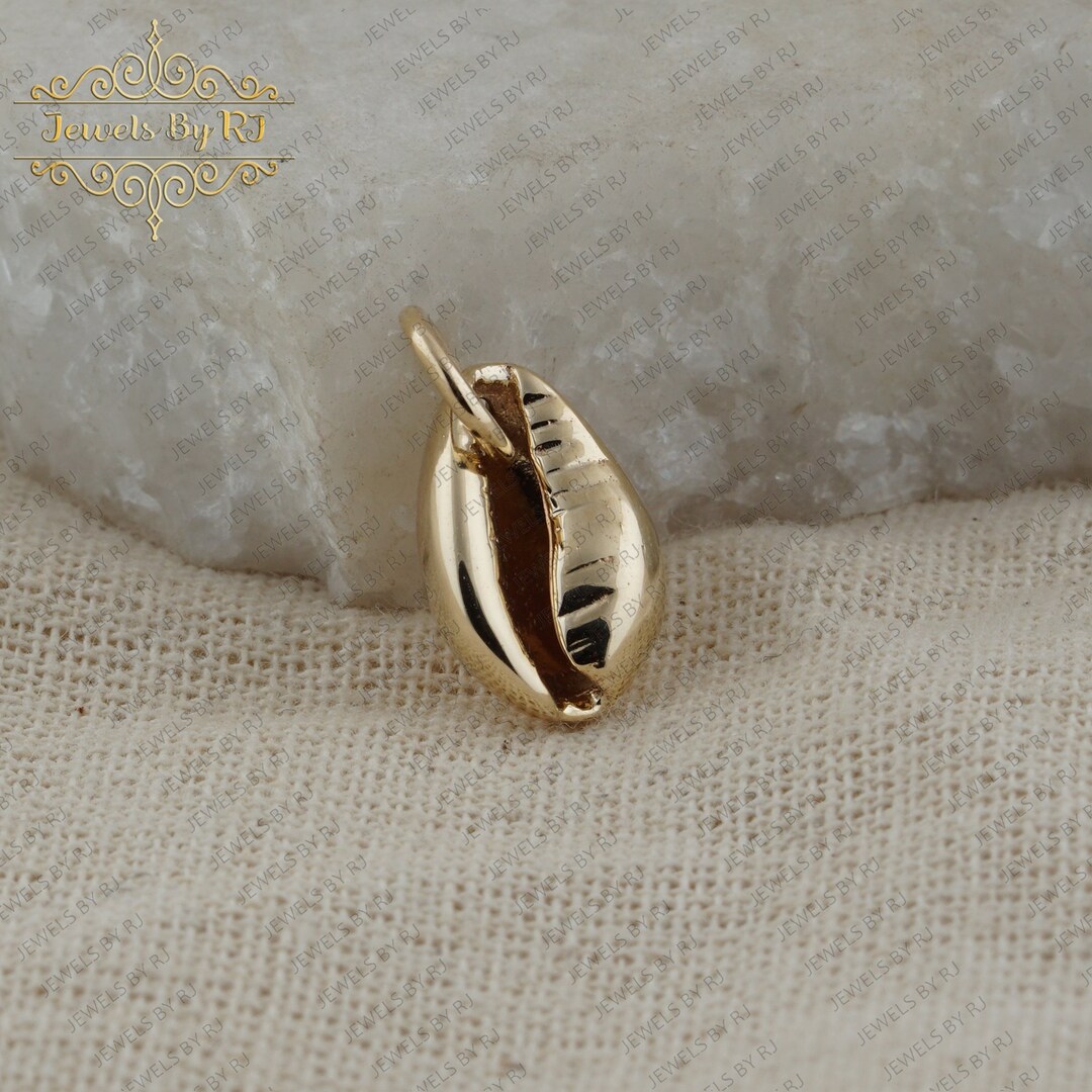14K Gold Cowrie Shell Pendant, Gold Cowrie Sea-shell Pendant, 14K Gold ...