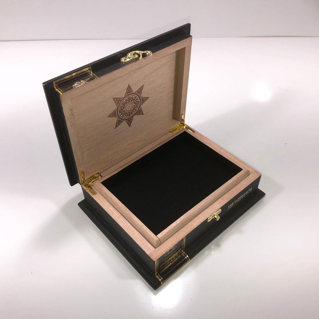 Foundation Knight Commander Empty Wooden Cigar Box 9.25x7.5x3.25 - Etsy