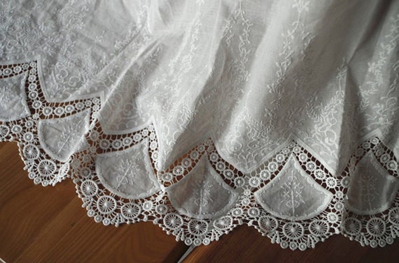 1 Yard Eyelet Cotton Fabric by the Yardembroidered Eyelet | Etsy