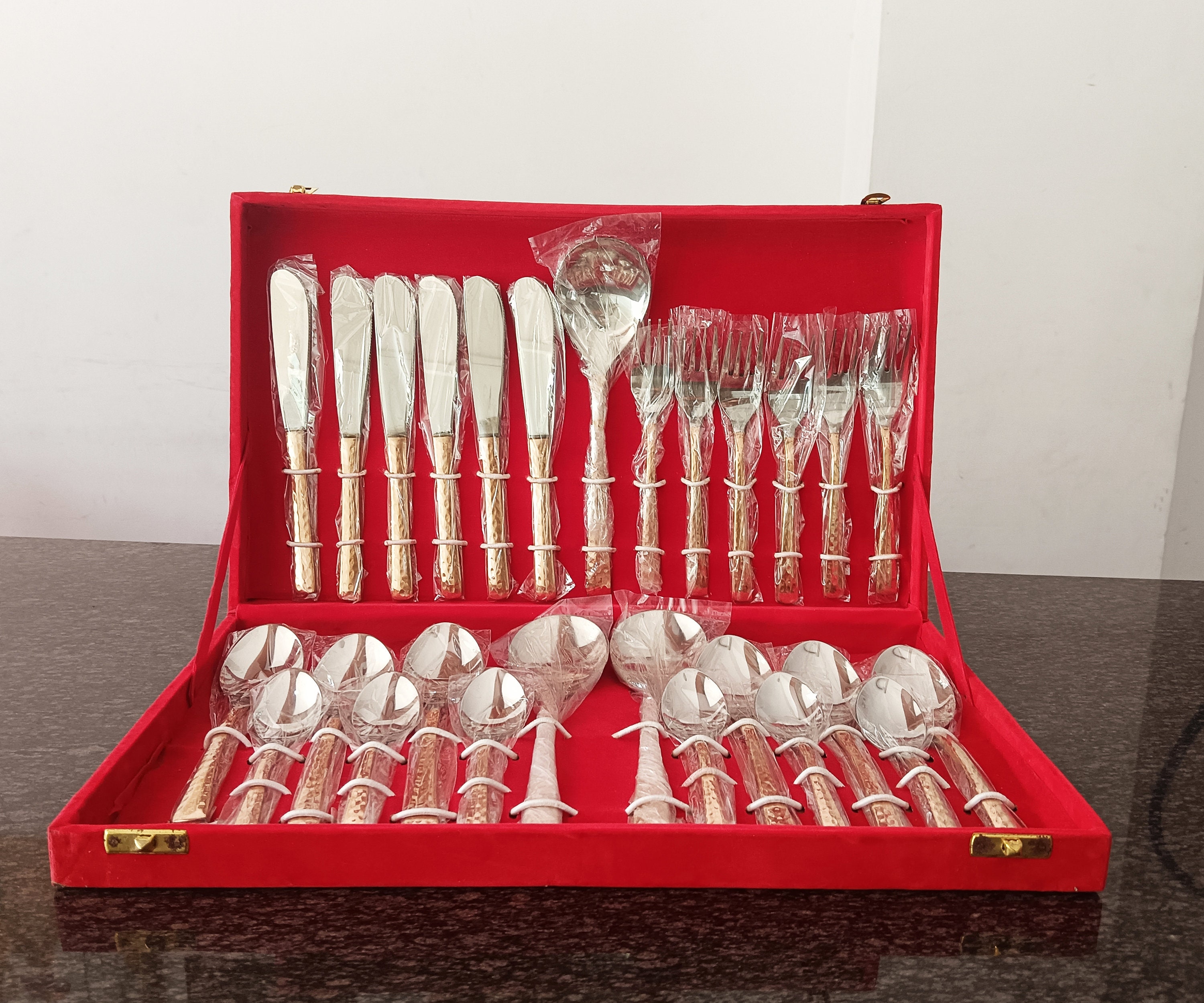 Copper Cutlery Set With Gifting Box 27 Pcs Set, for Restaurant Serving ...