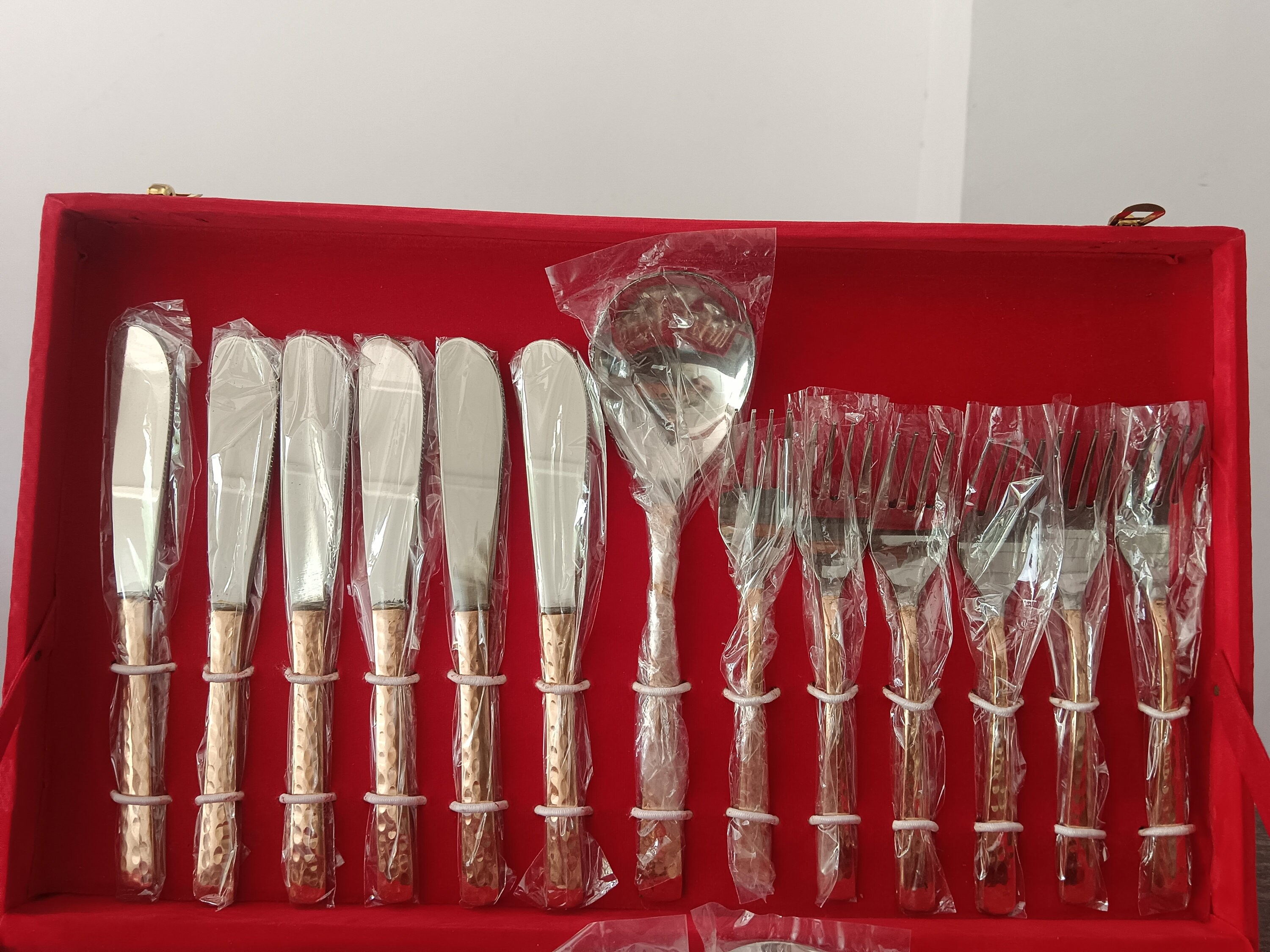 Copper Cutlery Set With Gifting Box 27 Pcs Set, for Restaurant Serving ...