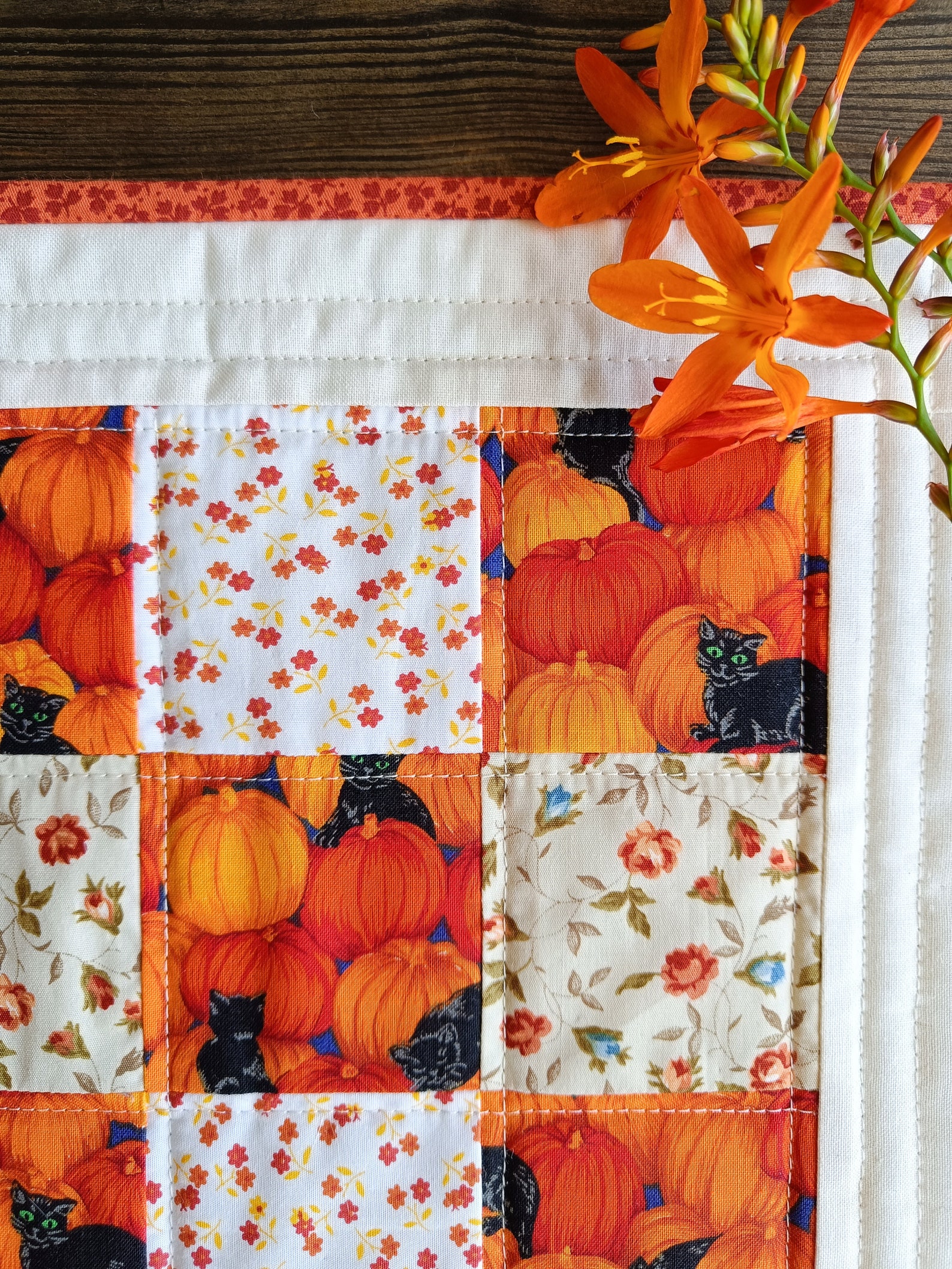 Fall Quilted Table Topper, Quilted Square Table Runner, Farmhouse Mini ...