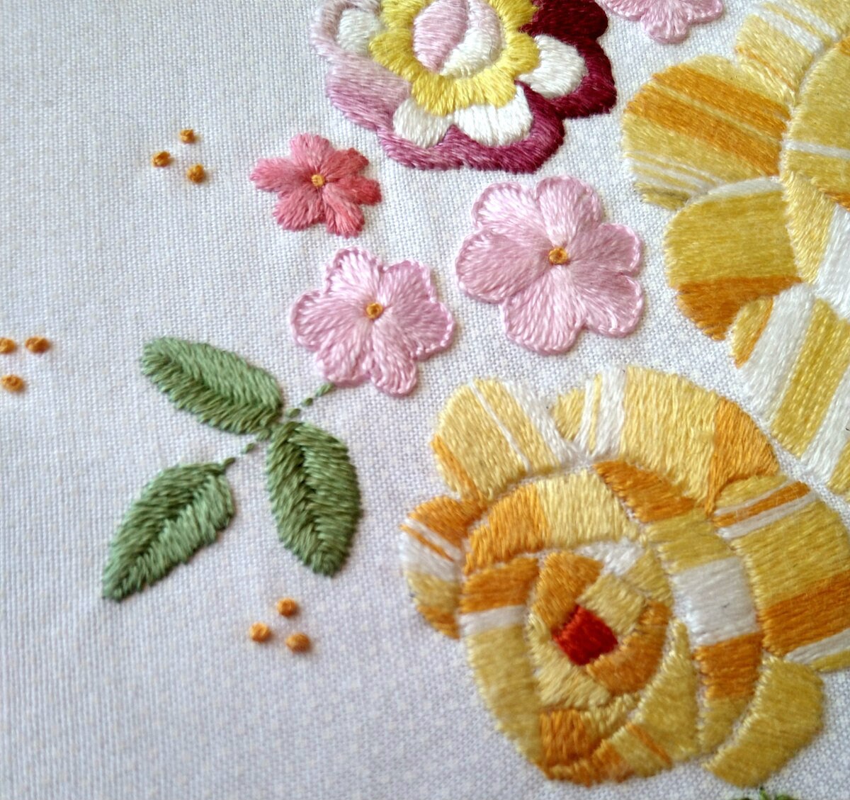 Romantic Rose Embroidery Hoop Wall Decor, Floral Wall Art, Gift for ...