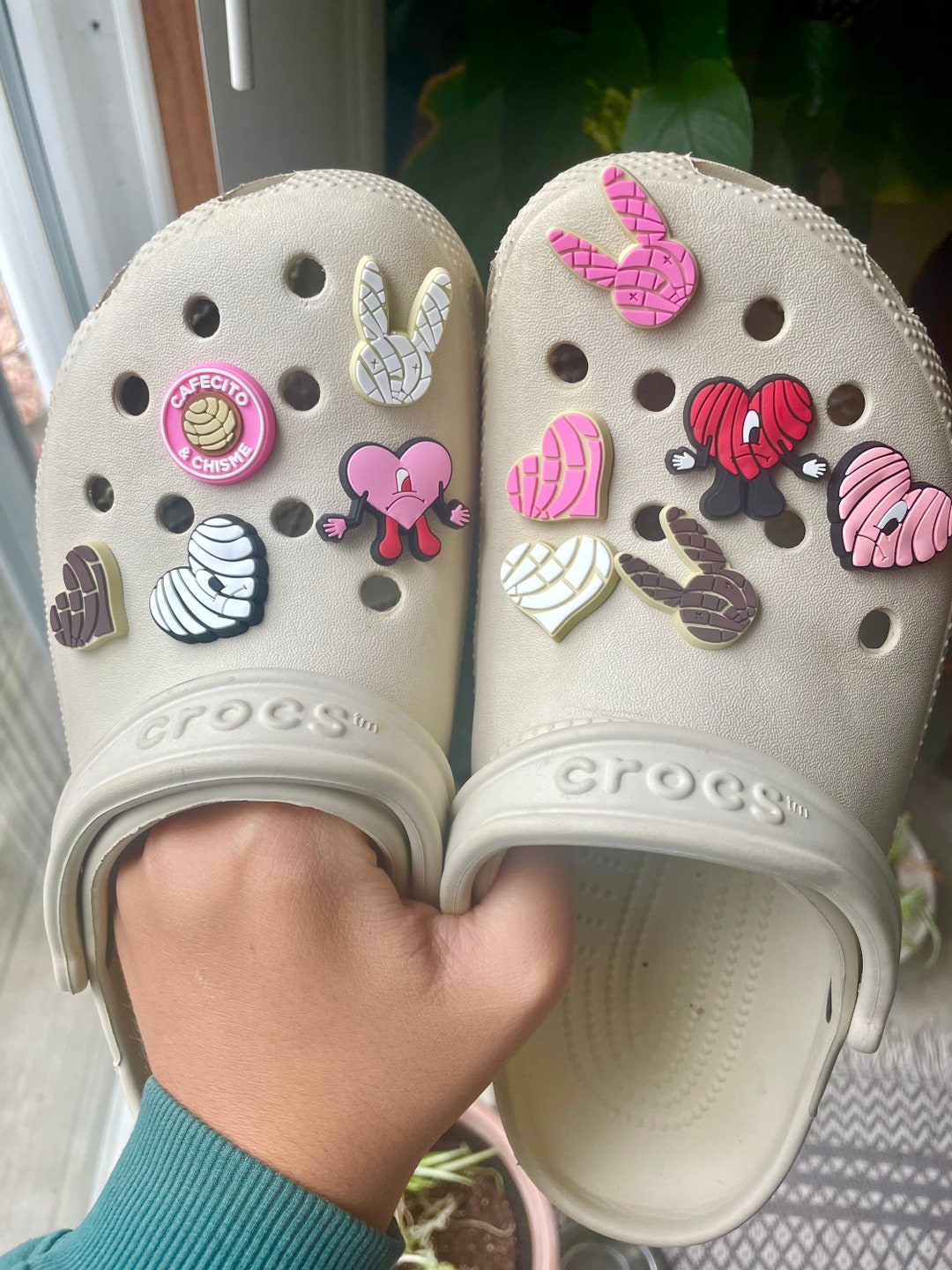 Concha Cafecito Y Chisme Shoe Charms Latino Shoe Charms - Etsy