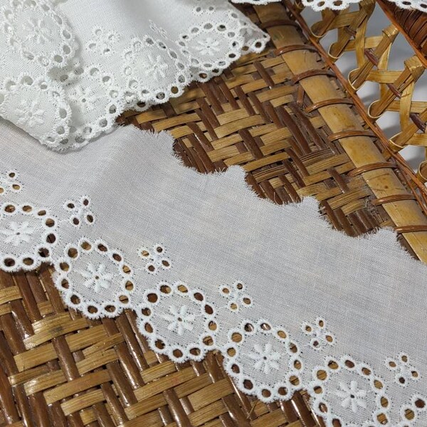 White Eyelet Trim - Etsy