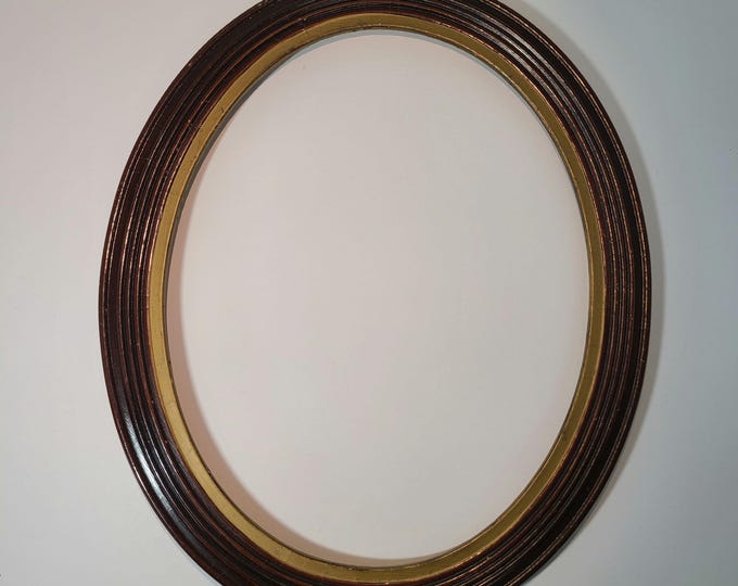 Vintage 8x10 Oval Wood Frame. - Etsy