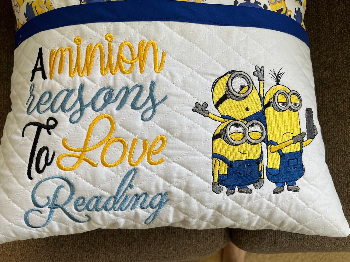 Minions Reading Pillow - Etsy