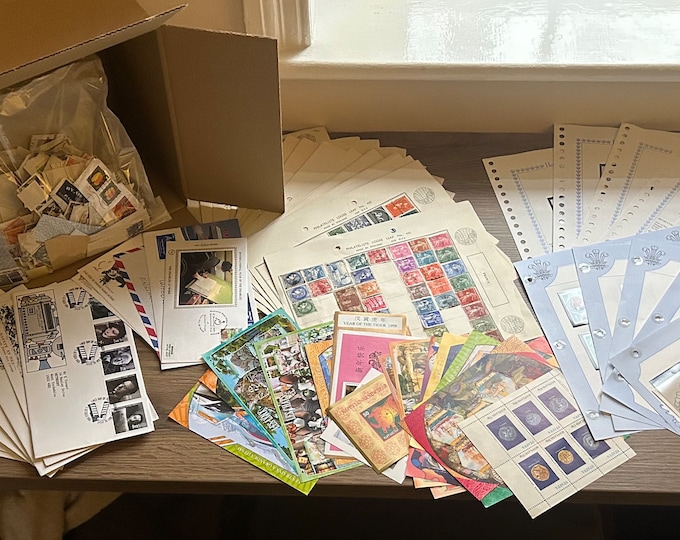 Stamp Collector Sorting Box - Mixed World Stamps, Leaves and Covers ...