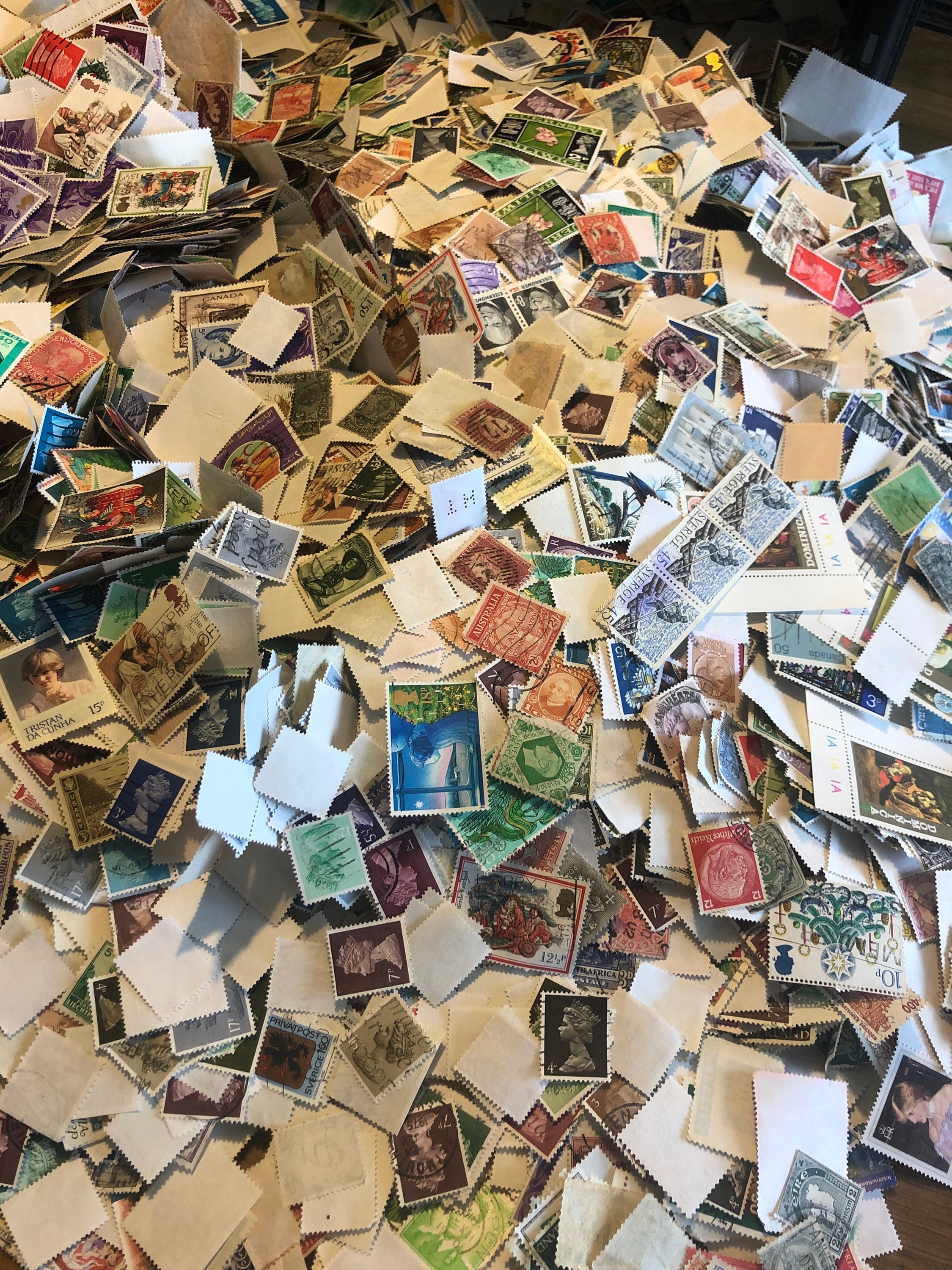 World & GB Stamp Mix 2000 Stamps off Paper Vintage to - Etsy