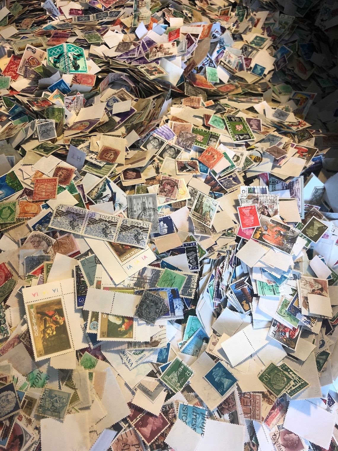 World & GB Stamp Mix 2000 Stamps off Paper Vintage to - Etsy