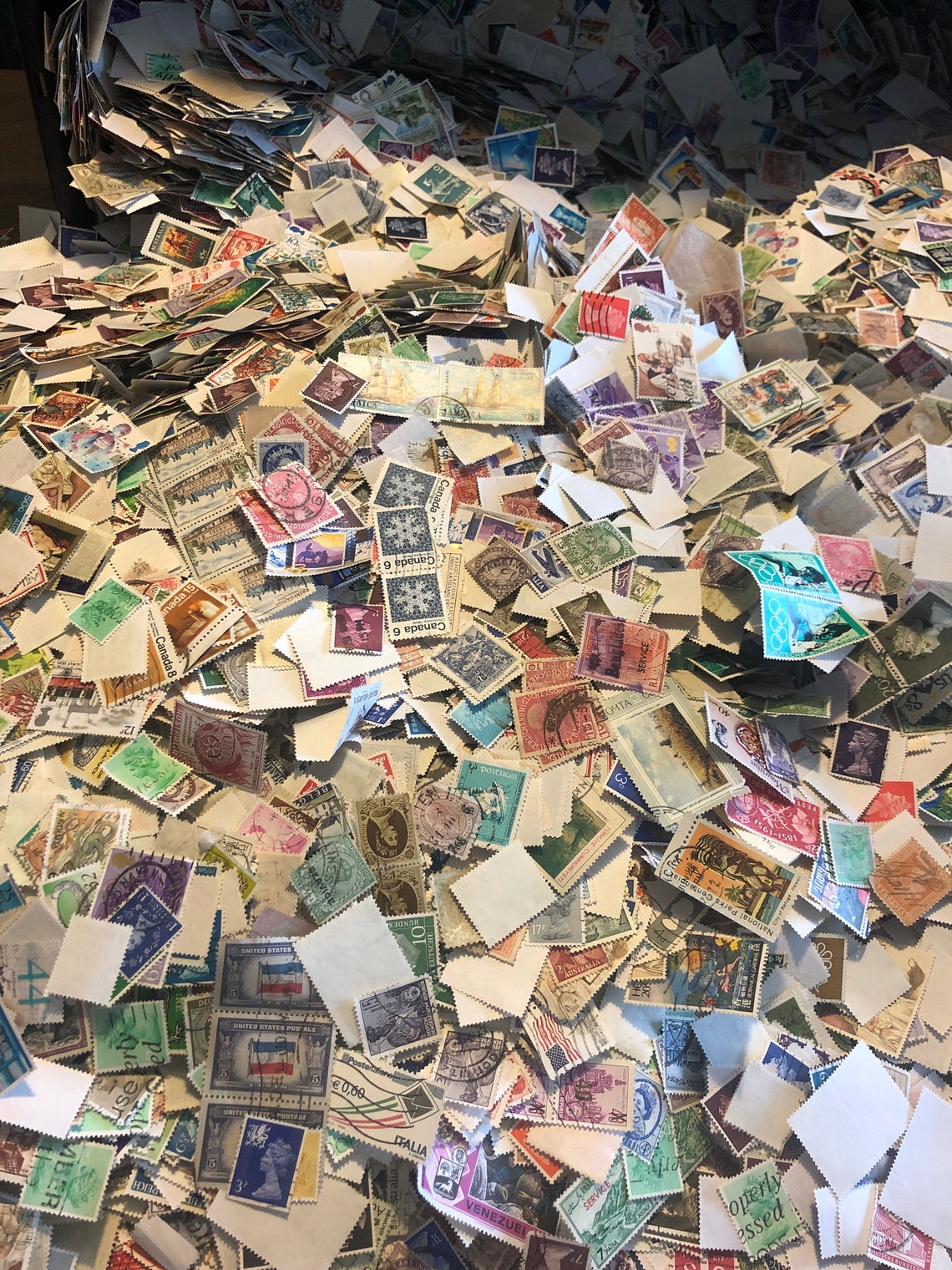 World & GB Stamp Mix 2000 Stamps off Paper Vintage to - Etsy