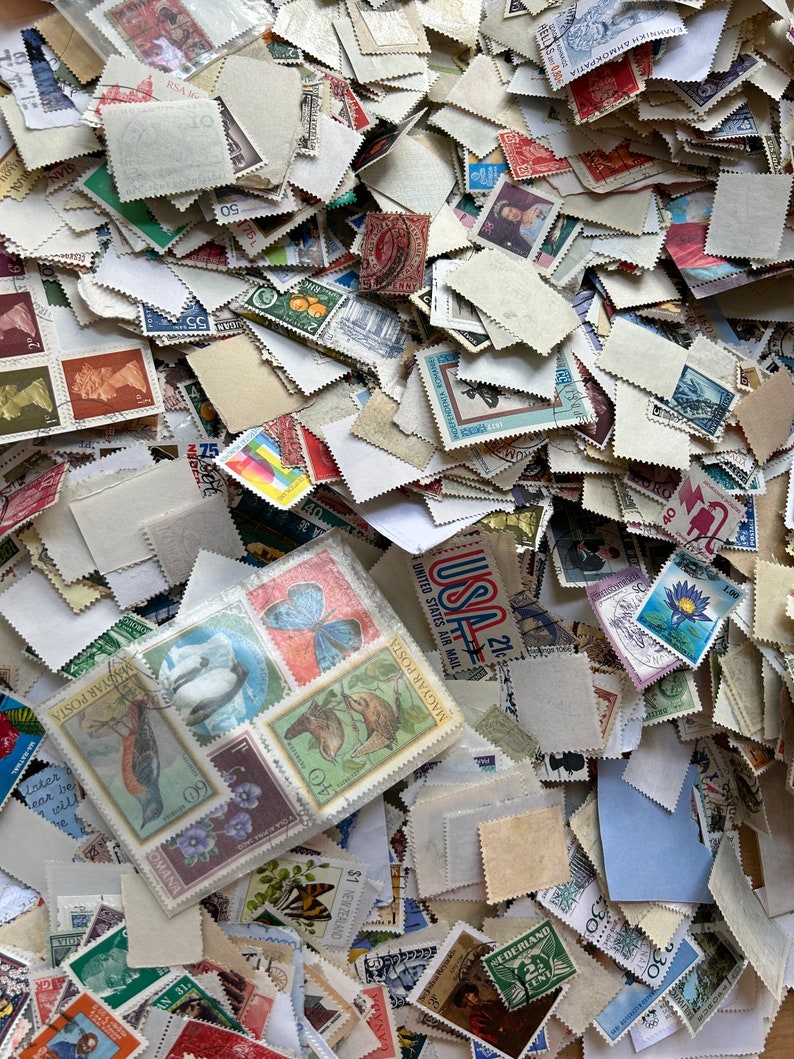 World Stamps on & off Paper, Vintage to Modern, 200g Taken at Random ...