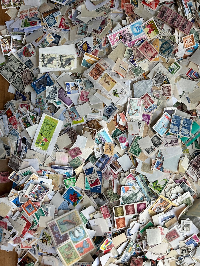 World Stamps on & off Paper, Vintage to Modern, 200g Taken at Random ...
