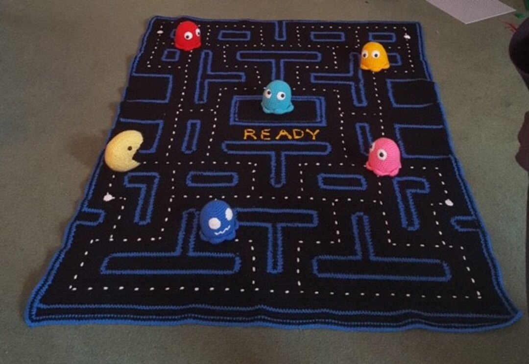 Pac Man Blanket, Pac Man or Ms. Pac Man and 5 Ghosts - Etsy