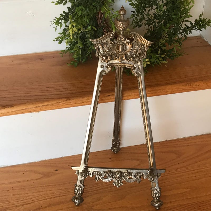 Metal Art Stand - Etsy