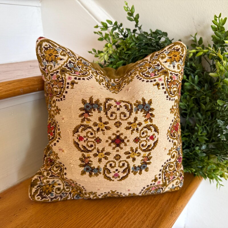10 Needlepoint Pillow Cover - Etsy