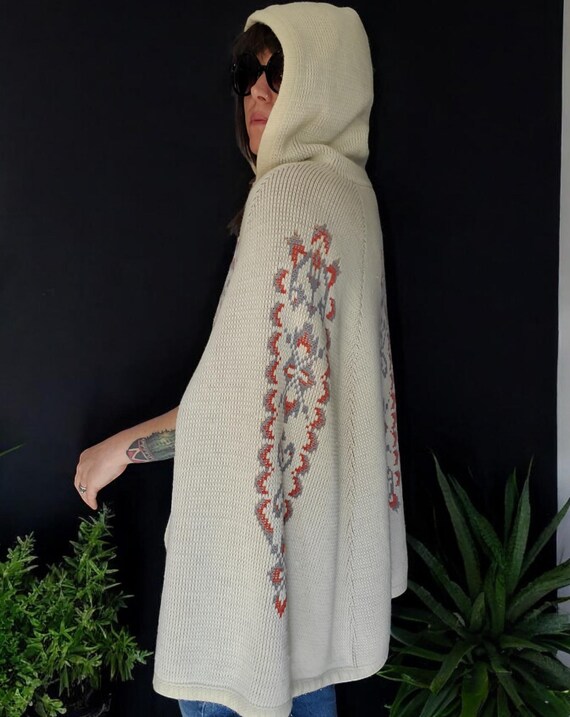 Vintage 70's boho knit poncho with hood. boho pattern… - Gem