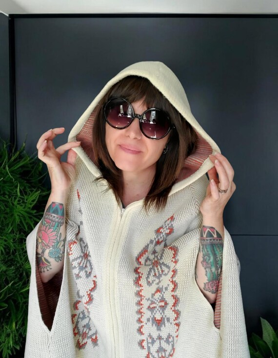 Vintage 70's boho knit poncho with hood. boho pattern… - Gem
