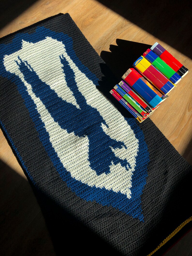 Grid Pattern | Ravenclaw House Crest Crochet Pattern - Etsy