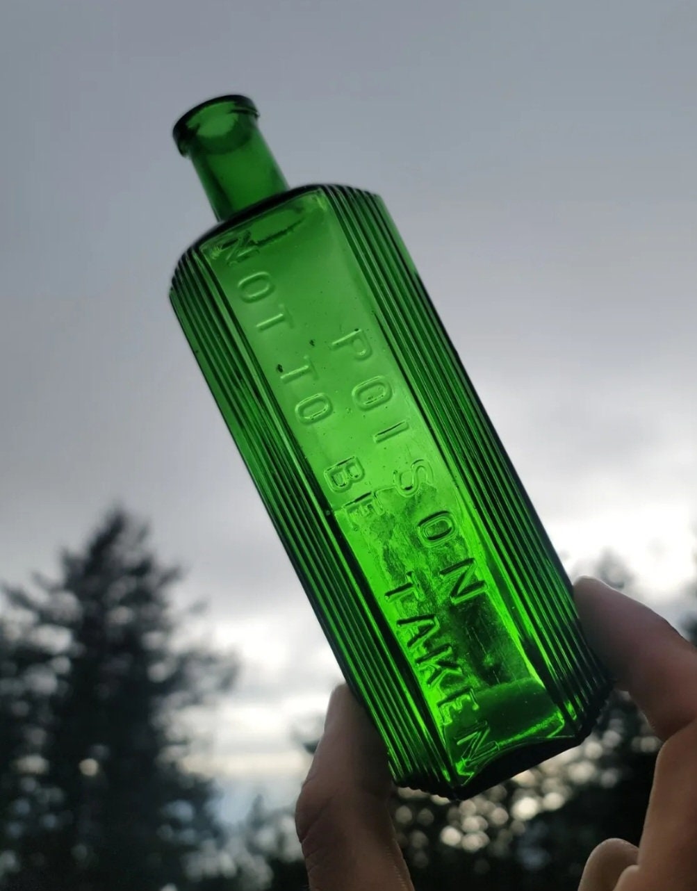 Rare GIANT Old Emerald Green Poison Bottle 10 Oz Ribbed UK Poison ...