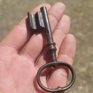 Remarkable Early 1800's Thick Guage Metal Key! Antique French Cast Iron ...
