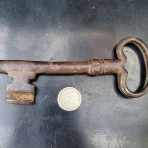C. 1750 Giant Ancient French Iron Skeleton Key! Huge Old Metal CASTLE ...