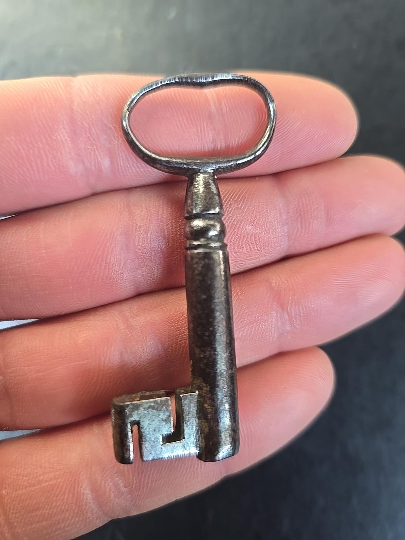 1 Stout Old English Chest Key! 1800s Furniture Lock Key! - Etsy