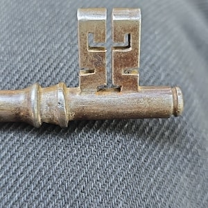 1850s Old English Skeleton Key! Beautiful Antique Intricate Metal Key ...