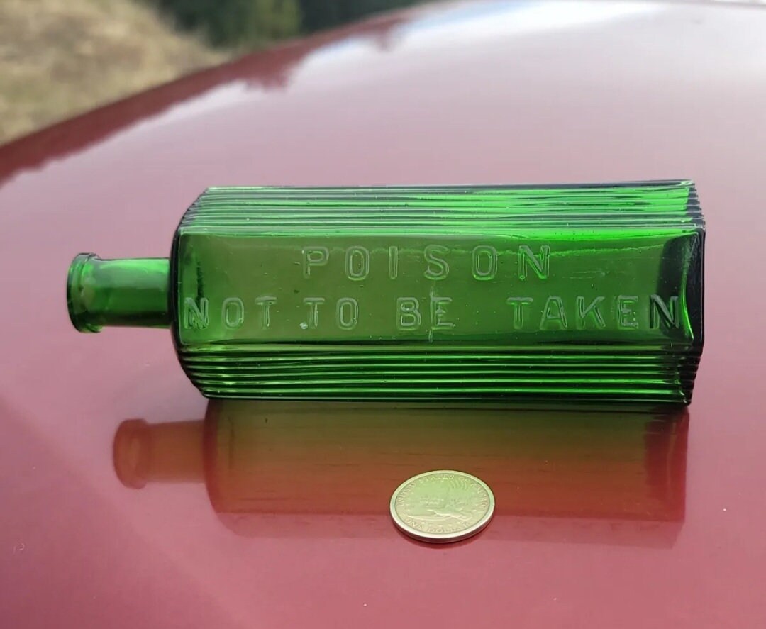 Rare GIANT Old Emerald Green Poison Bottle 10 Oz Ribbed UK Poison ...