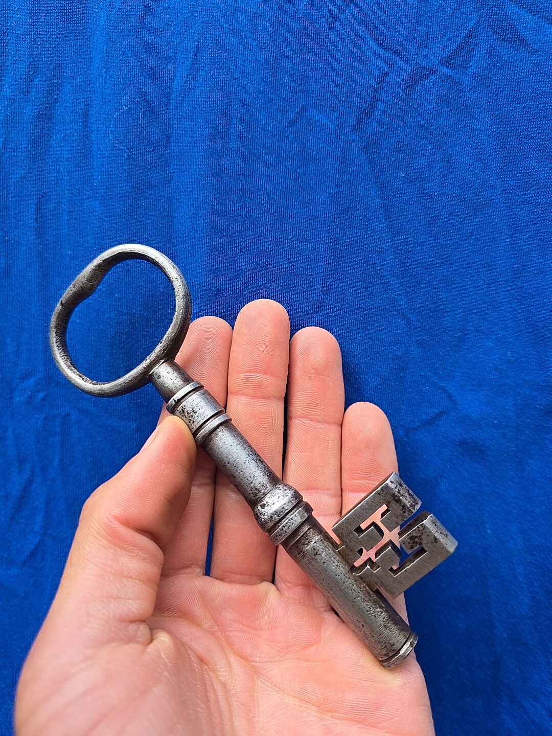 Giant Majestic Large Castle Key!antique Thick Iron Gate Key. Almost 6 ...
