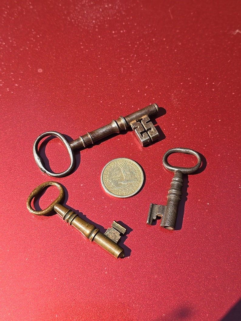 1850s Old English Skeleton Key! Beautiful Antique Intricate Metal Key ...