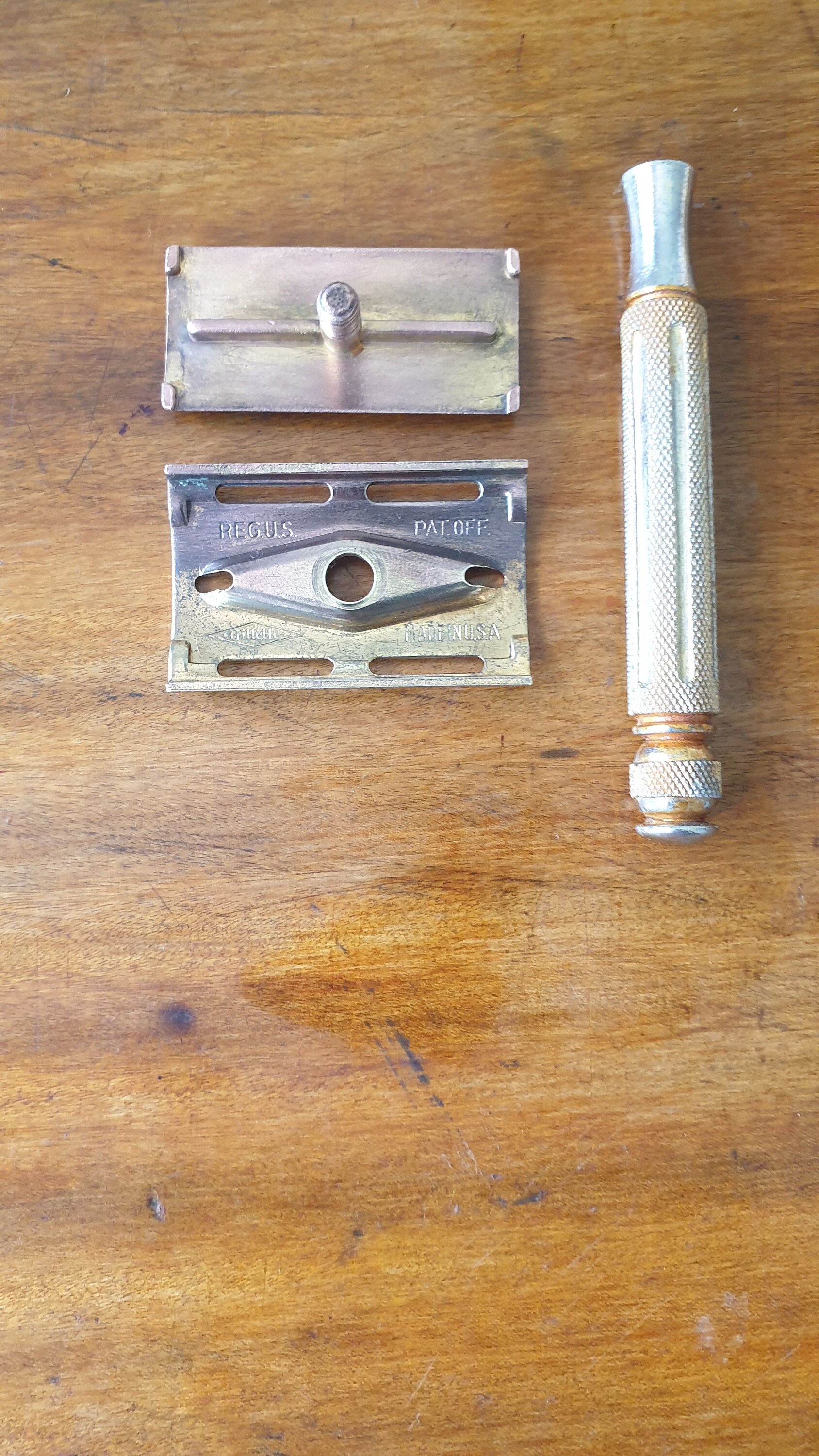 Vintage Gillette Contract Tech Ball End Three Piece Safety Razor in Two ...