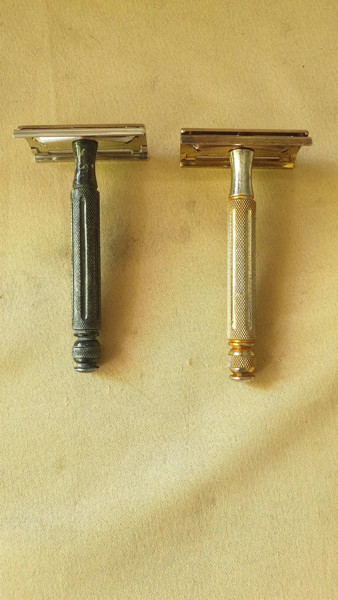 Vintage Gillette Contract Tech Ball End Three Piece Safety Razor in Two ...