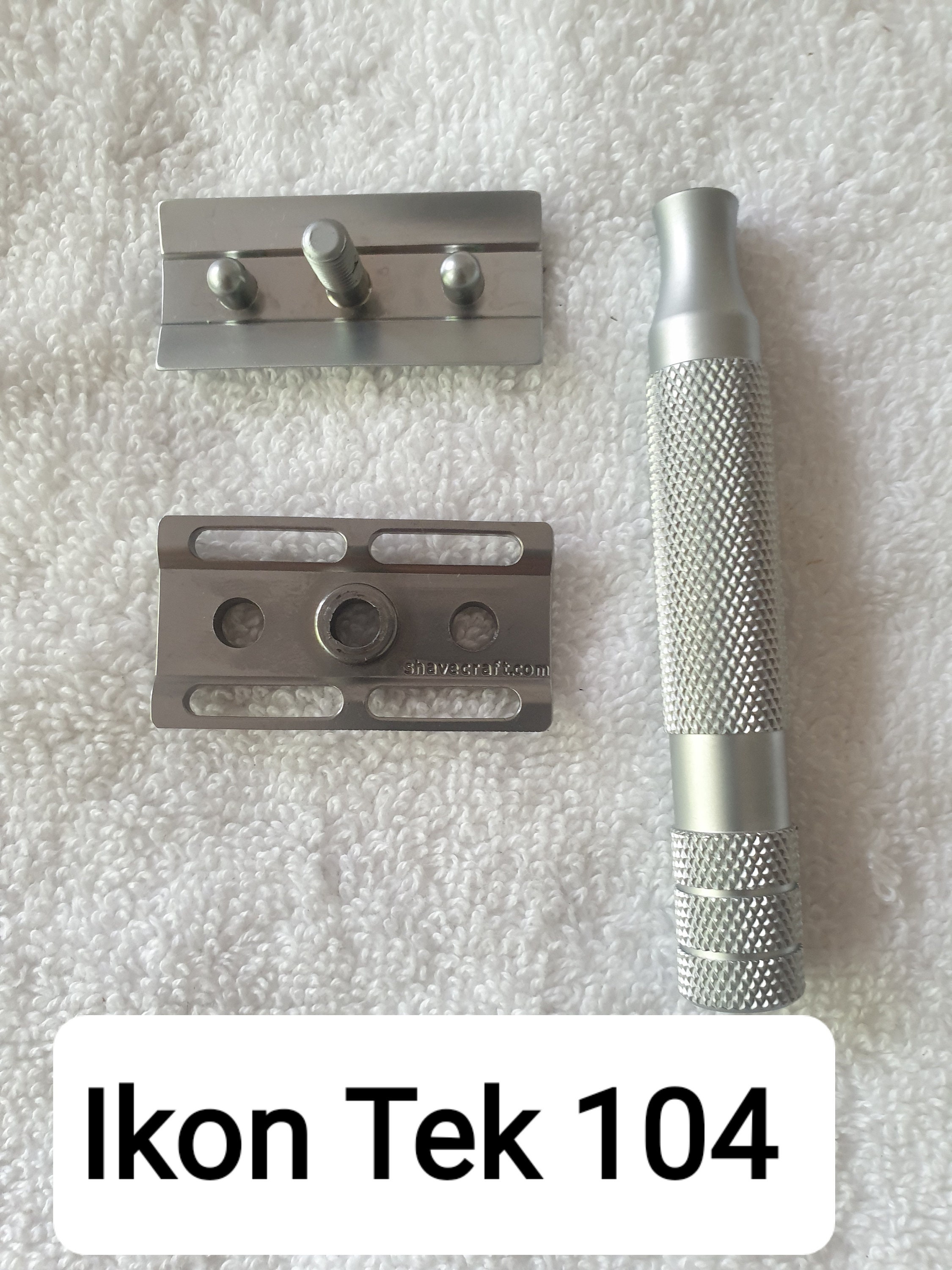 Aggressive Safety Razors Ikon Shavecraft 104, Muhle R41three Pieces and ...