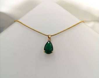 Emerald Pendant Necklace - Etsy